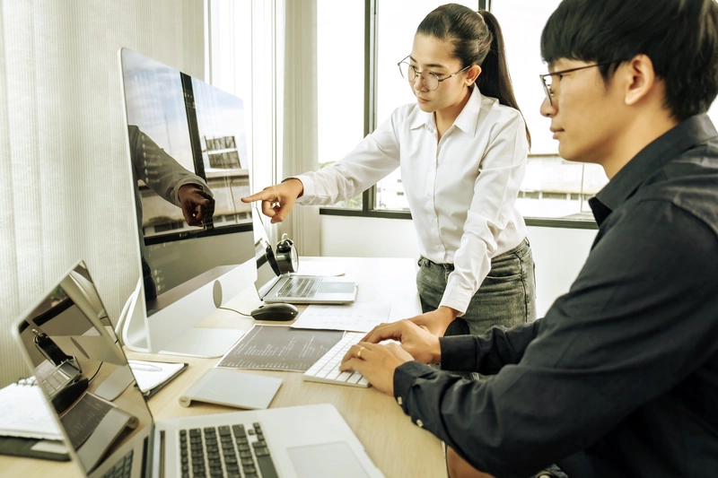 Is Using AI in Software Development Worth it? 7 Pros & Cons